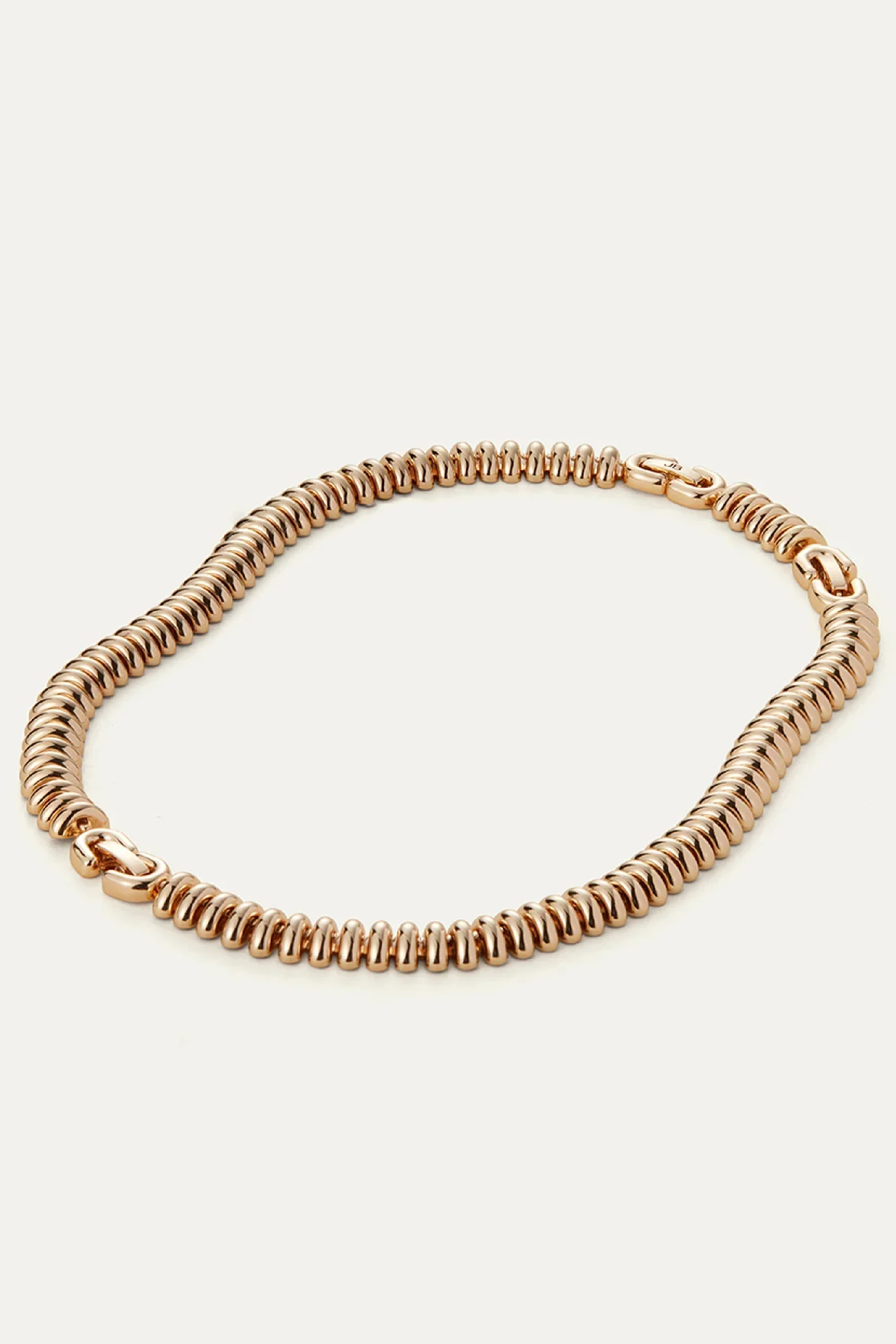 Sofia Choker – Couper