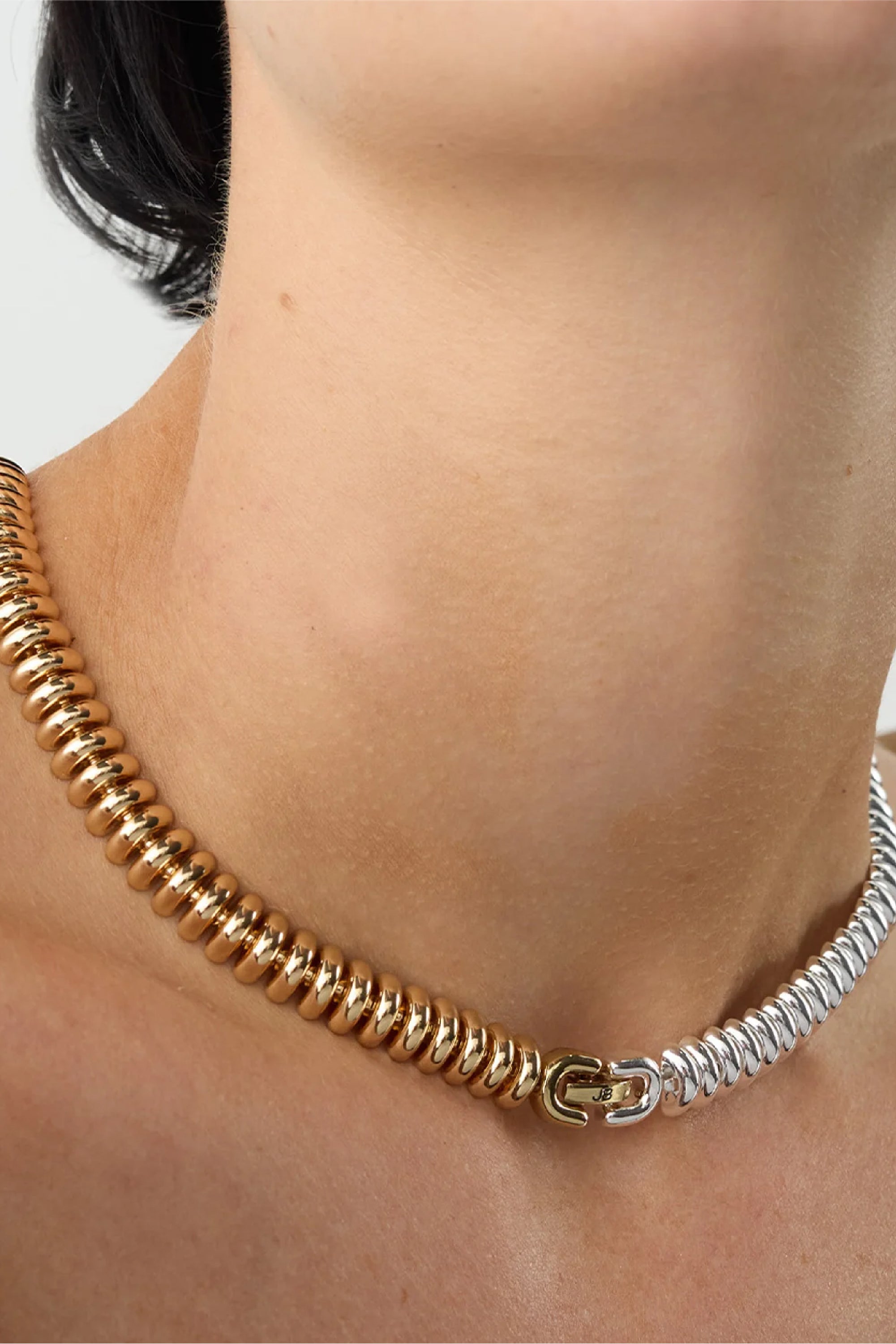 Sofia Choker – Couper